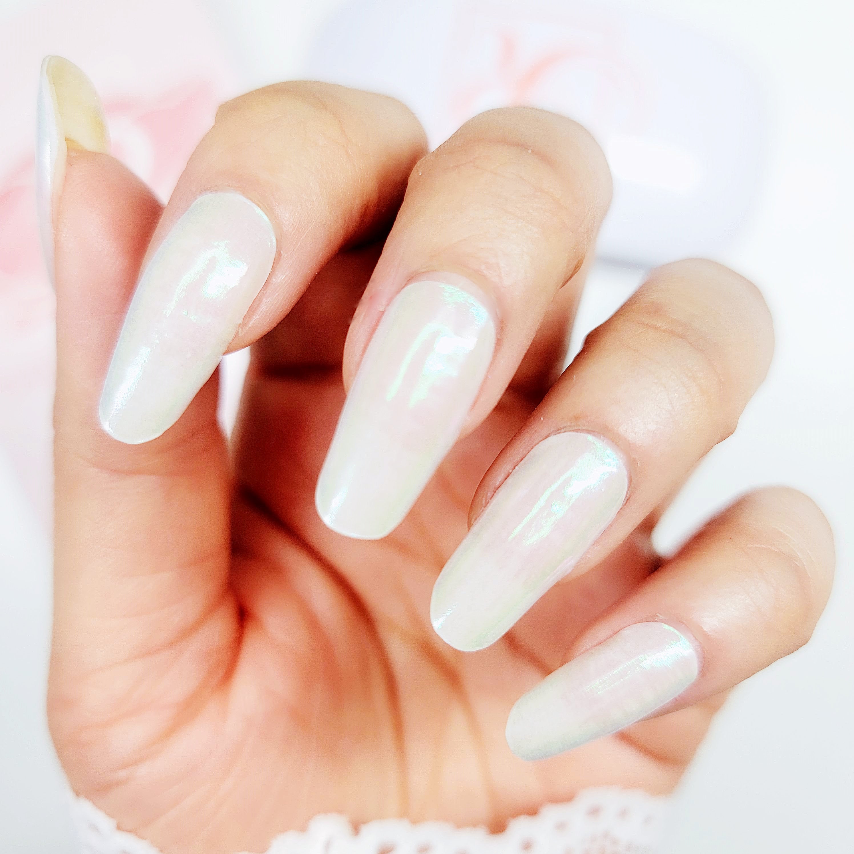 Mega Halo – The Real Gel Nails